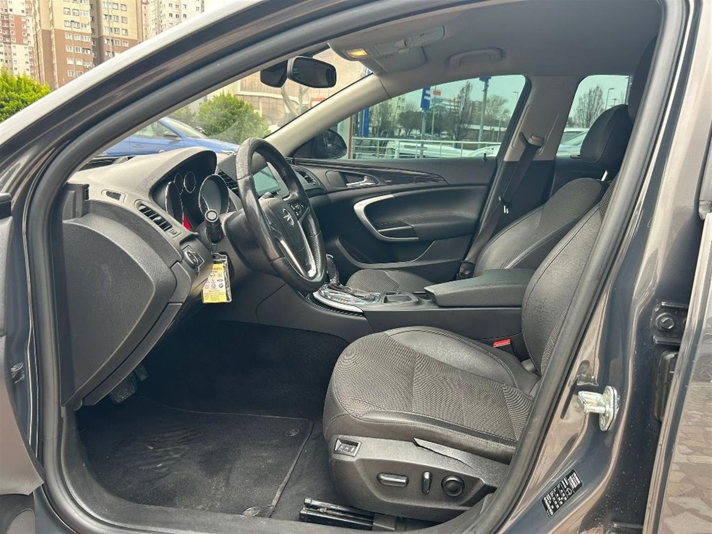 OPEL INSIGNIA / 2.0 CDTI AWD Cosmo