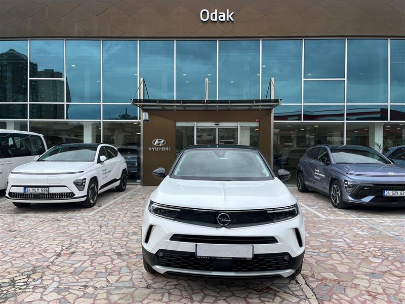 OPEL MOKKA / 1.2 AT8 ELEGANCE